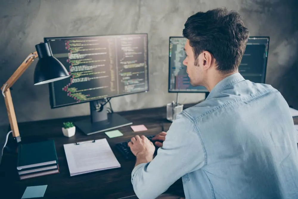 Why Do People Use Linux? (Top 10 Reasons)