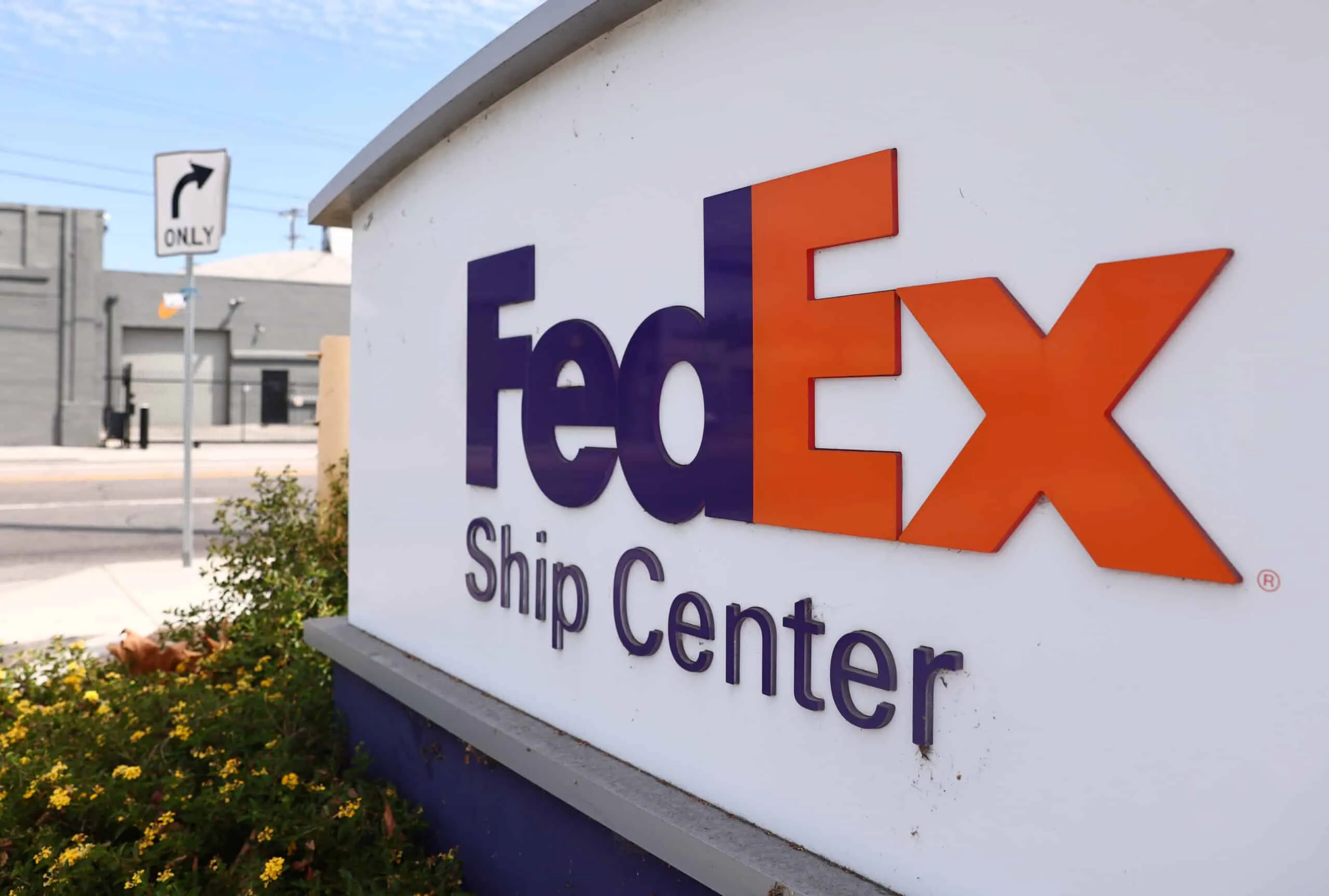 FedEx Announces That It Will Use AI Robots To Pack Trucks
